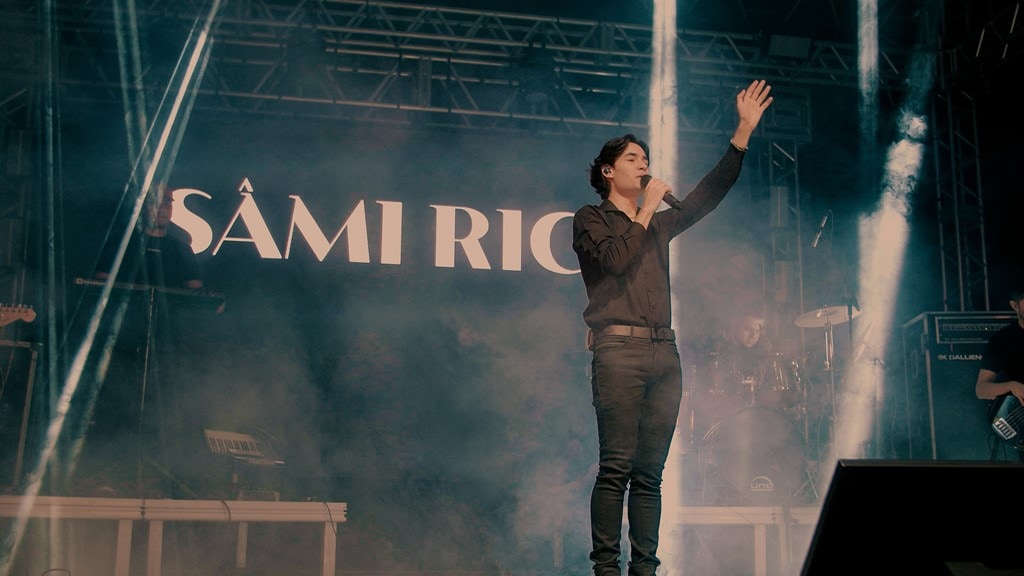 Filho de Zé Rico faz primeiro show da carreira para dez mil pessoas
